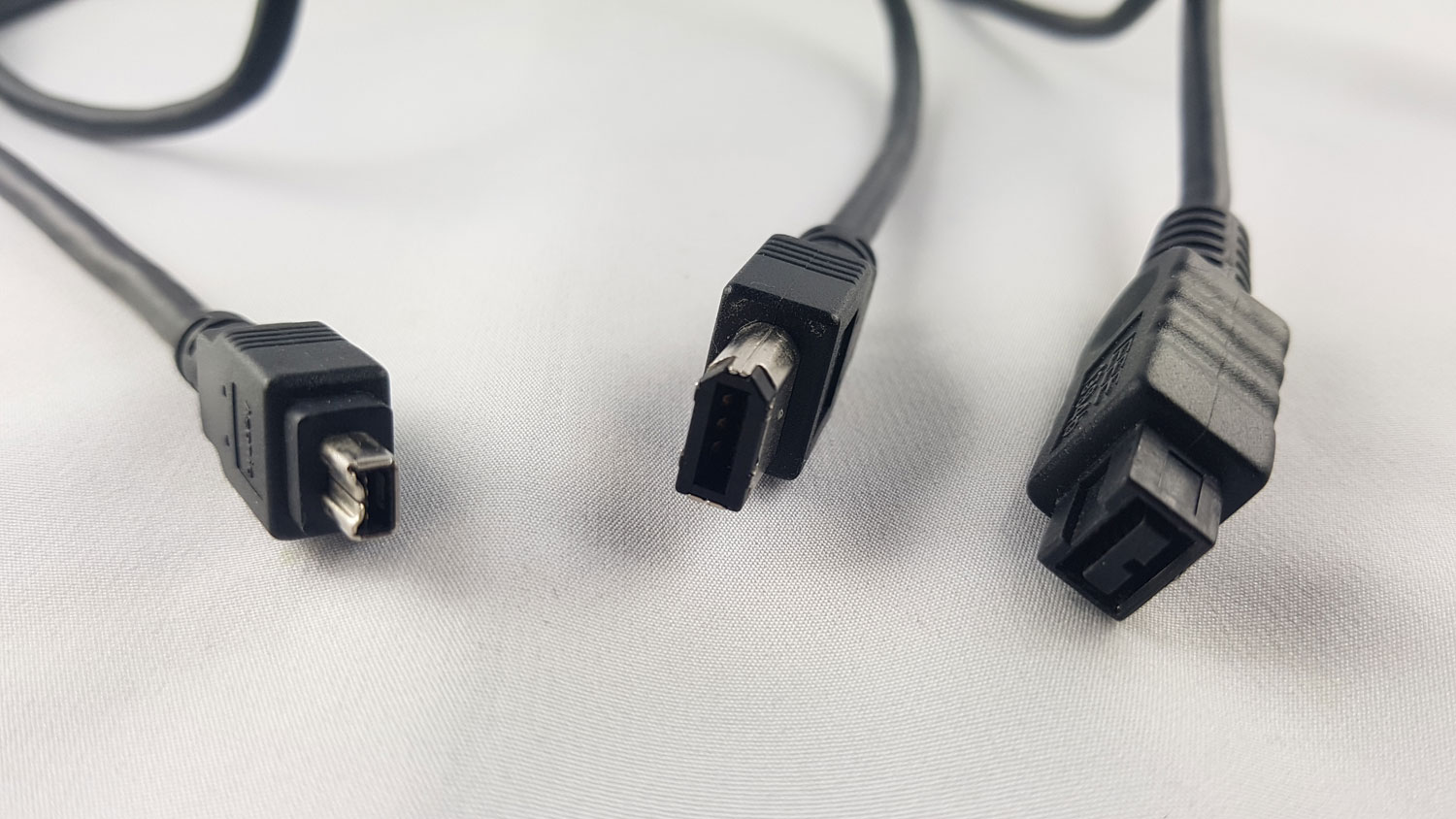 Welchen Stecker (FireWire, i.LINK, IEEE 1394) benötige ich? - Galfe ...